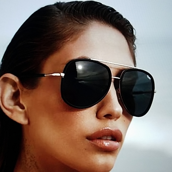 Quay Australia | Accessories | New Rare Quay Needing Fame Black ...